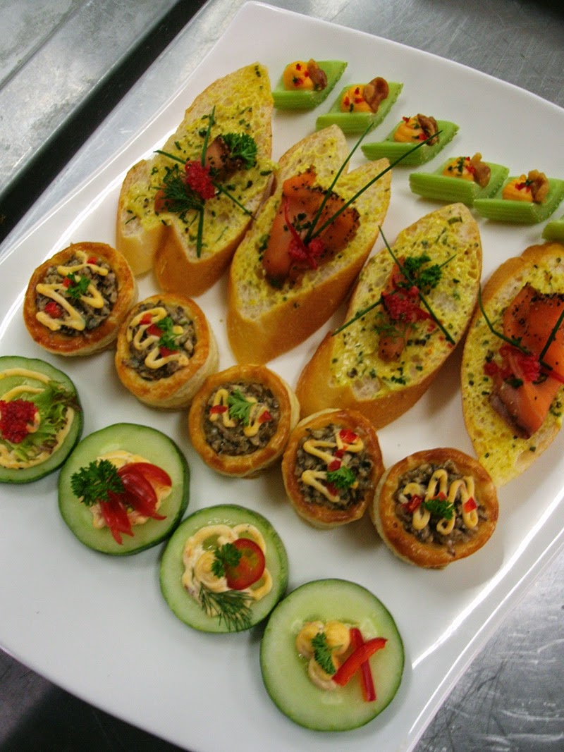 Seni Kulinari Kolej Vokasional (ERT) Azizah: Canapes Varieties