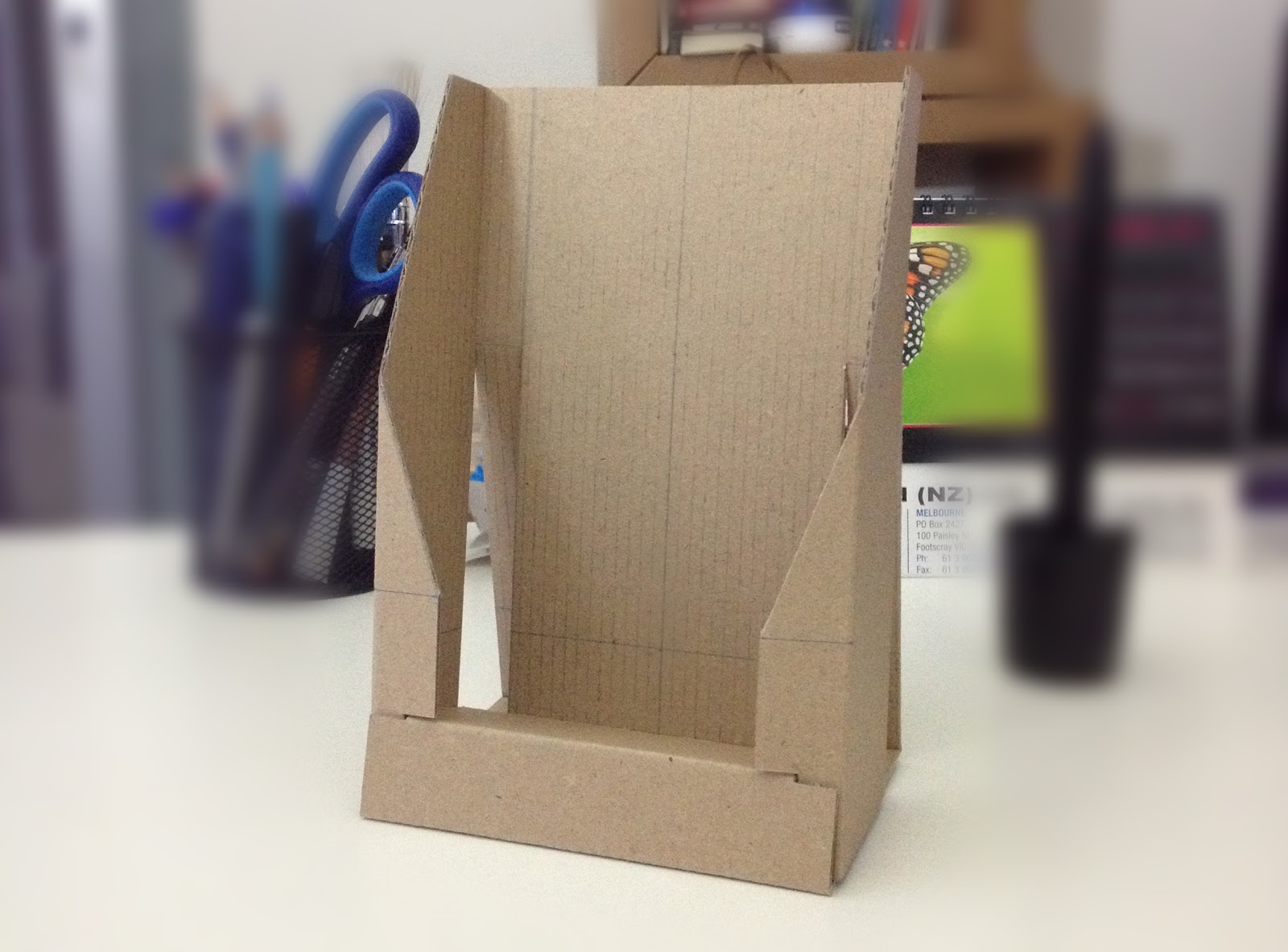 Runaway Prototype Design: Cardboard Brochure Stand
