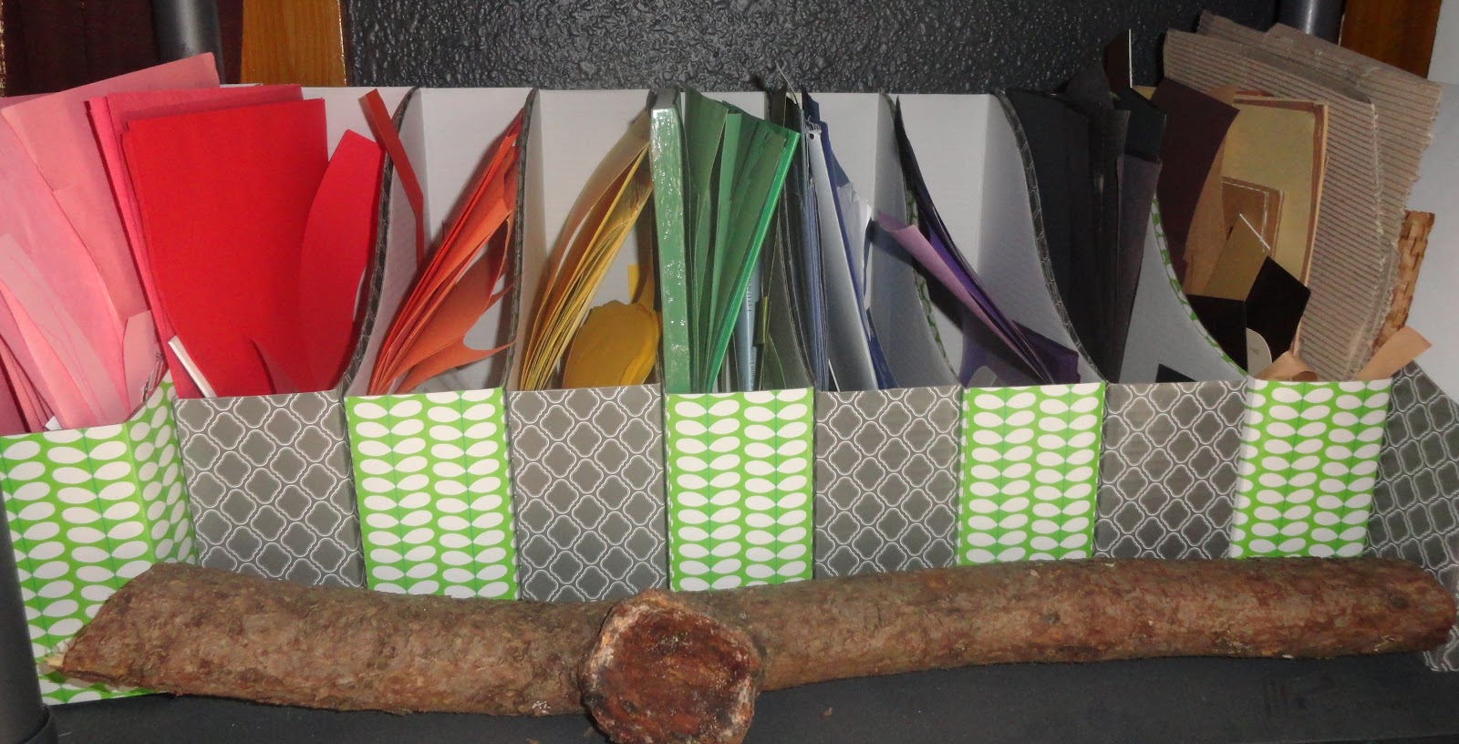 theArtisticFarmer: Sorting Your Colored/Scrapbook Paper Scraps!