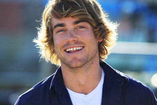 Favorite Hunks & Other Things: Hayden Quinn: Good Enough to Eat