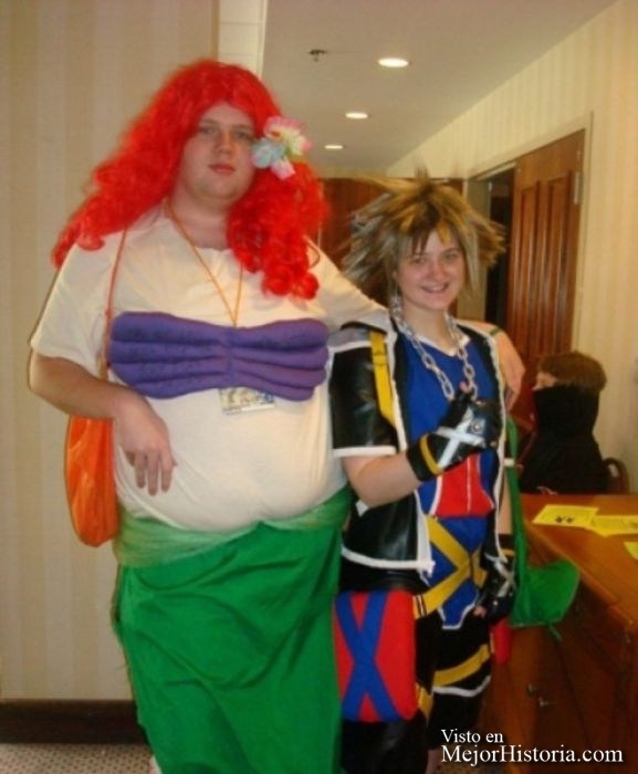 Calavera tv: Los disfraces mas ridiculos del mundo