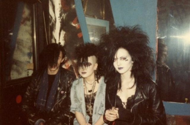 White of Face and Clad in Black, These 60 Amazing Candid Snapshots ...