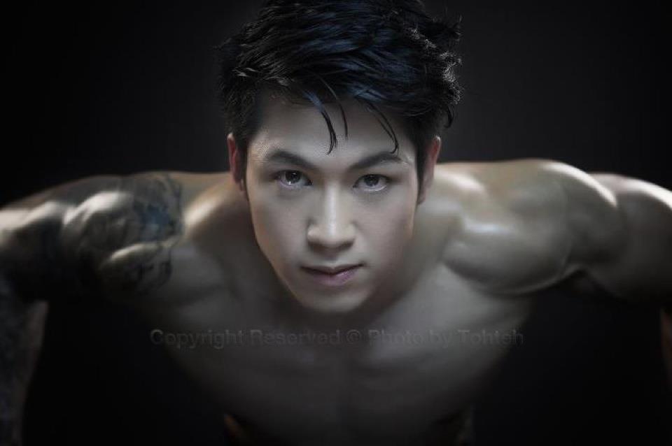 Miong21 @ Blogspot: Ninenote Chayut: Thai Hunk