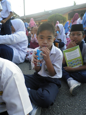 BLOG RASMI SK SIMPANG EMPAT ALOR GAJAH MELAKA: Program Susu 1 Malaysia