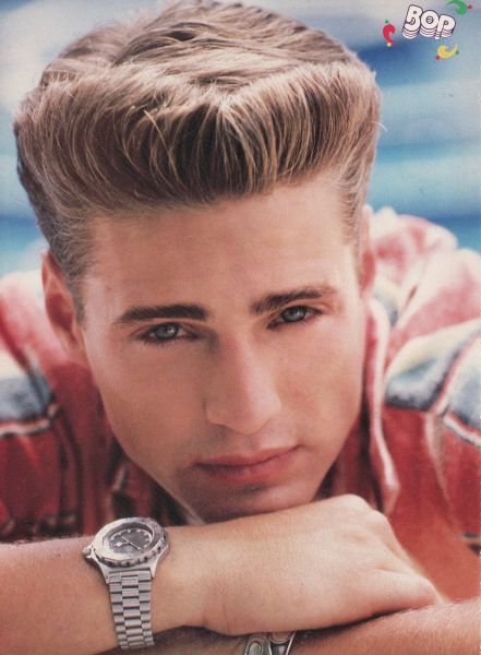 STYLE: Five Style Lessons to Learn (and Avoid) from 90s TV | Neon Rattail