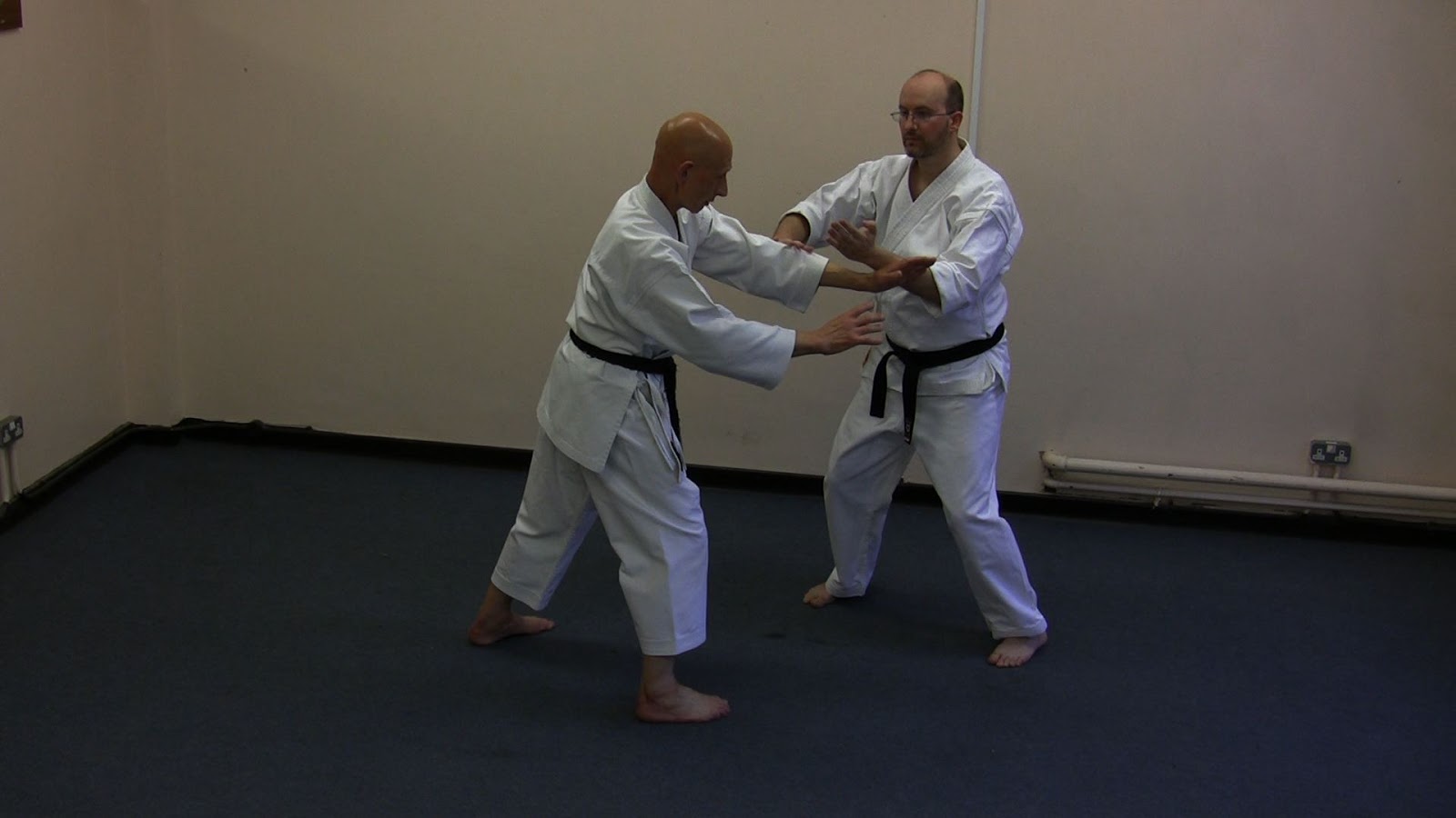 Essence of Pushing-hands: HOW TO PUSH-HANDS