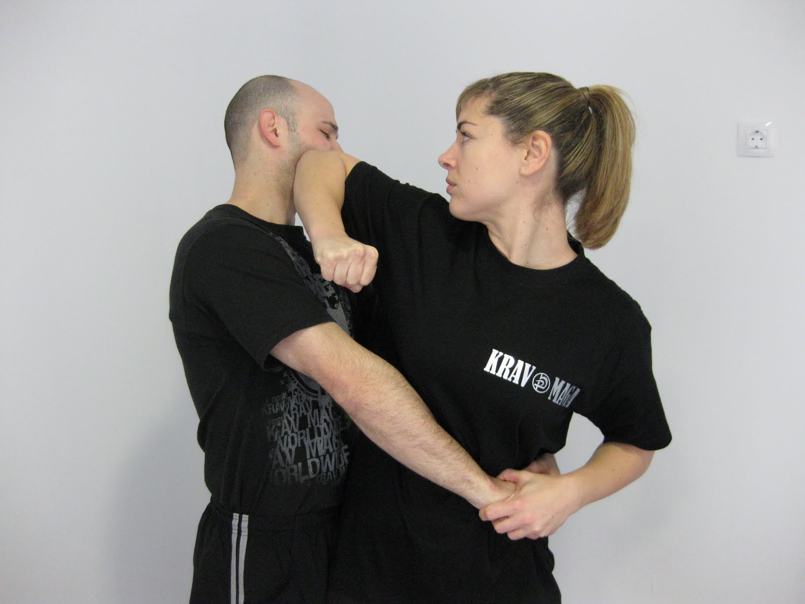 Sabadell Training Center: Curso de Autoprotección Femenina (Krav Maga ...