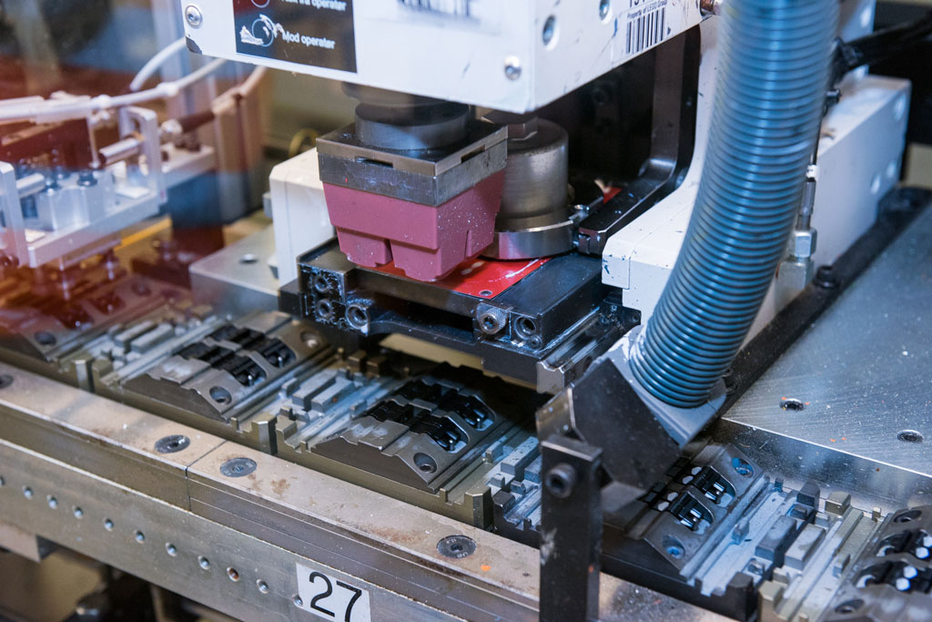 The LEGO® Minifigure at 40: Inside the factory | New Elementary: LEGO ...