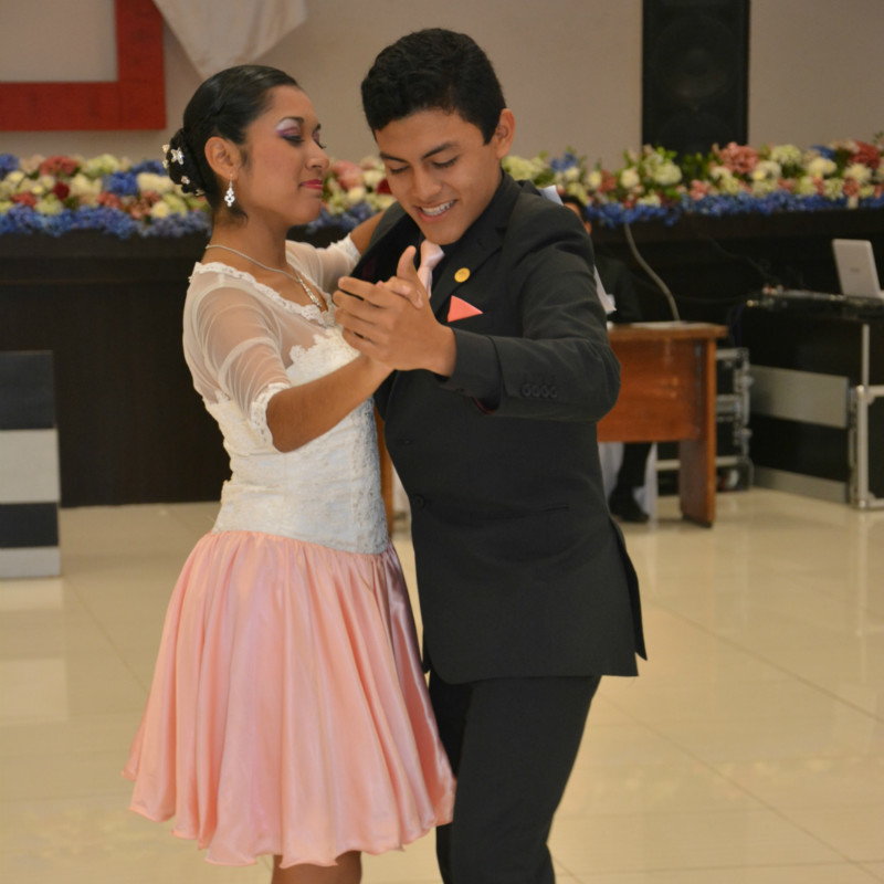 UCV REVALORA EL VALS PERUANO A TRAVÉS DE ORIGINAL CONCURSO