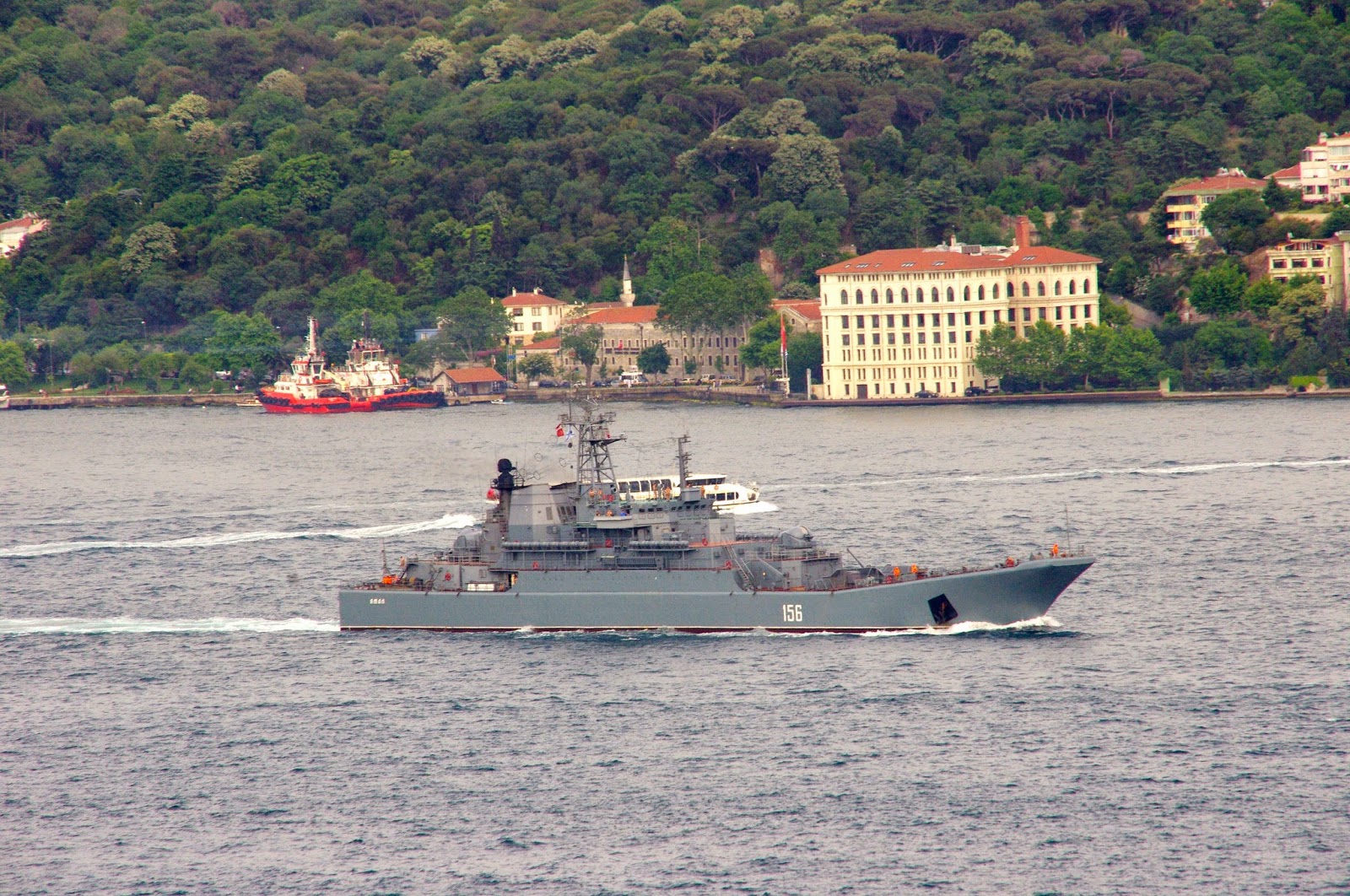 WARSHIPS ON THE BOSPHORUS: 156 YAMAL- RUSSIAN ROPUCHA CLASS AMPHIBEIOUS ...