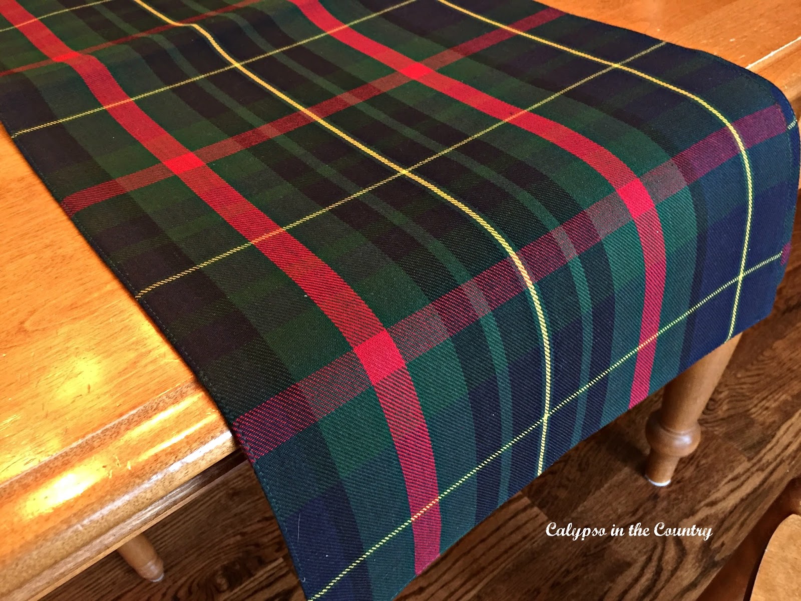 Plaid Table Settings for the Fall and Winter - Calypso in the Country