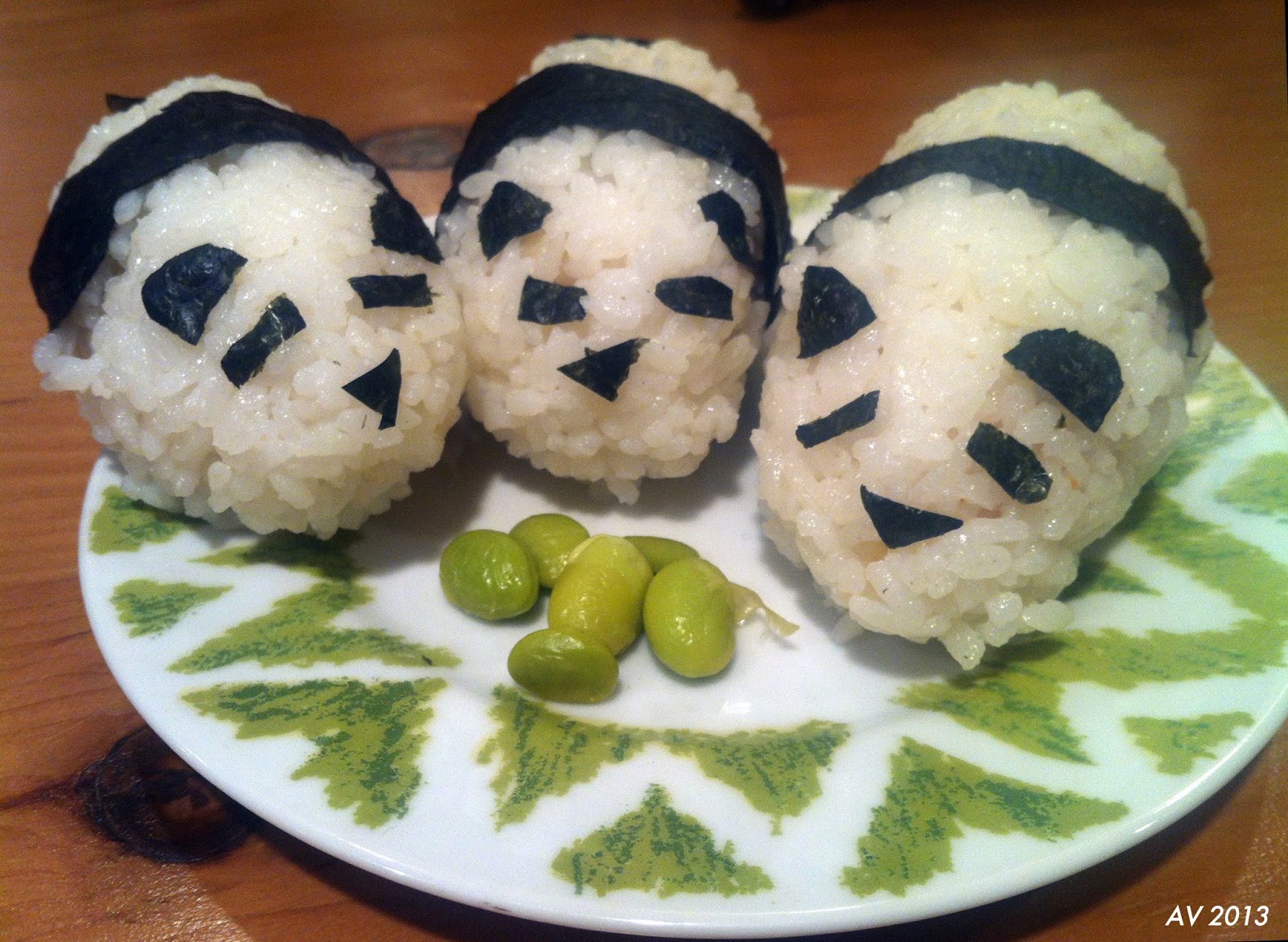 AV: Creative Inspirations : AV Recipe: How to Make Panda Shaped Rice Balls!