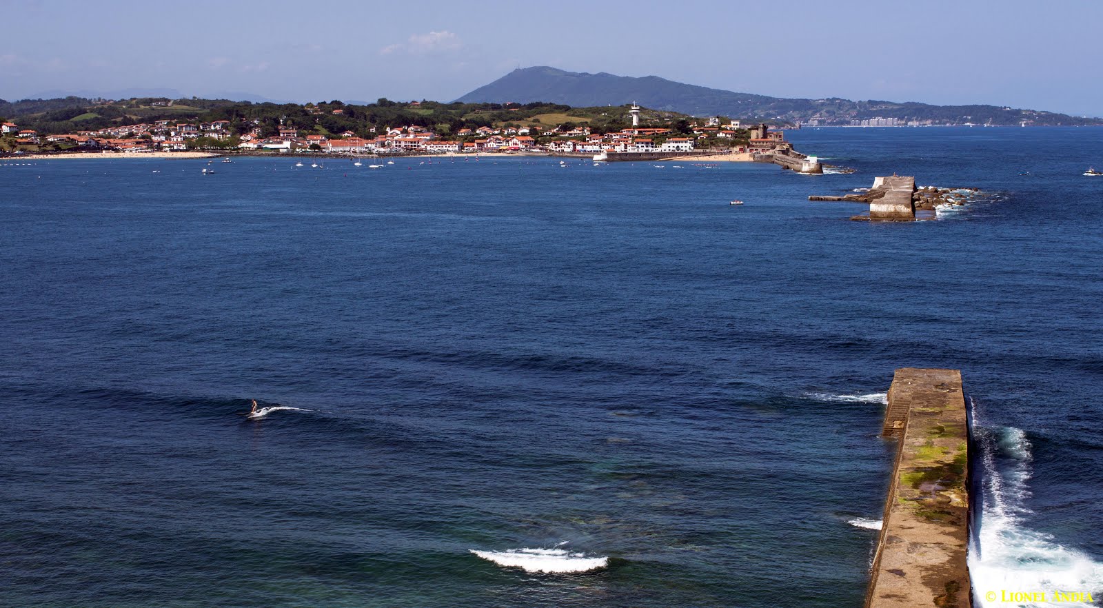 Pays Basque de nos jours : les digues de St Jean de Luz