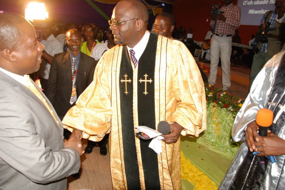 WATCHMAN AFRICA : Pentecostal Prosperity Pastors and their ignorance of ...