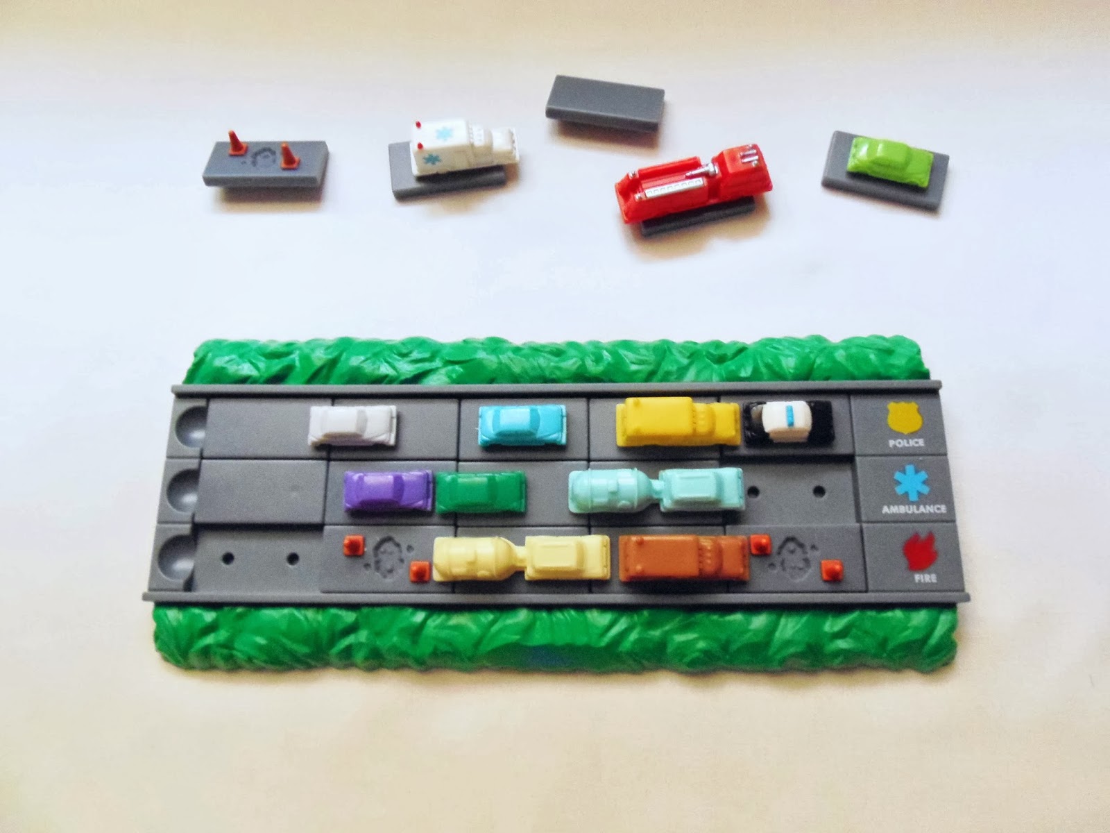 Gabriel Fernandes' Puzzle Collection: Roadside Rescue