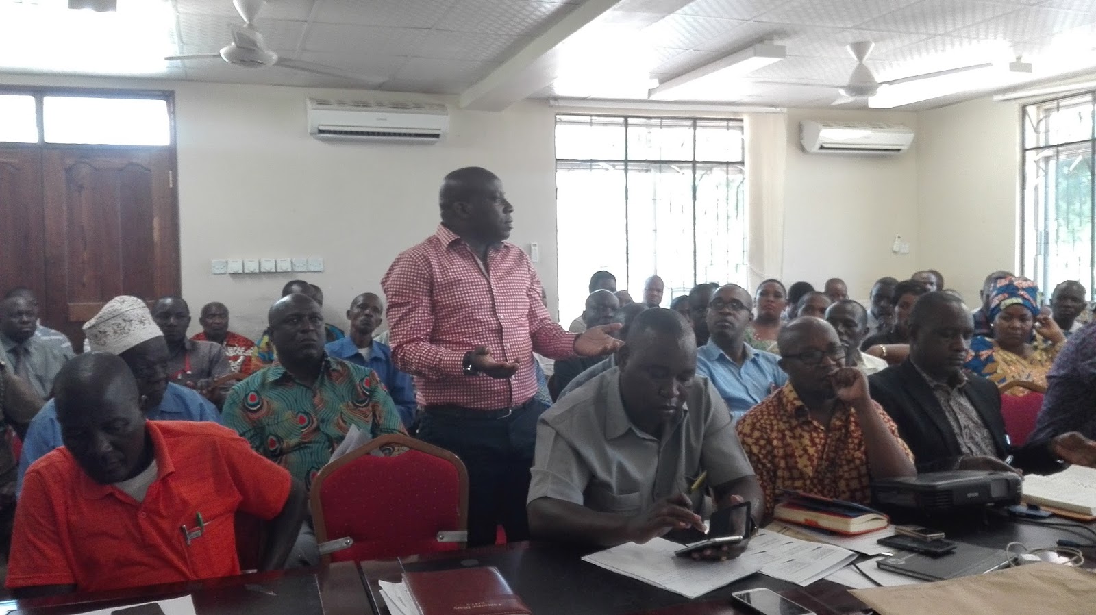 SIMIYU YAWEZA KUINGIA 10 BORA PAMBA DUNIANI ~ Blog rasmi ya Mkoa wa Simiyu