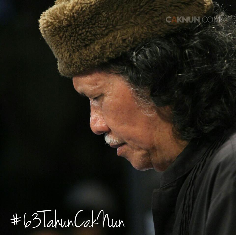 sedikit tentang Cak Nun dari salah satu pengagumnya