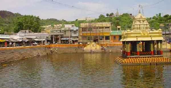 Ramanathan's blog on Temples: Thiruthani Murugan Temple