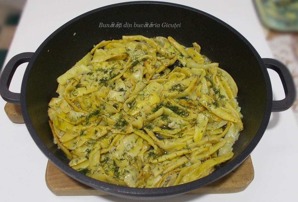 “Pastari” inabusite cu usturoi - Bunătăți din bucătăria Gicuței