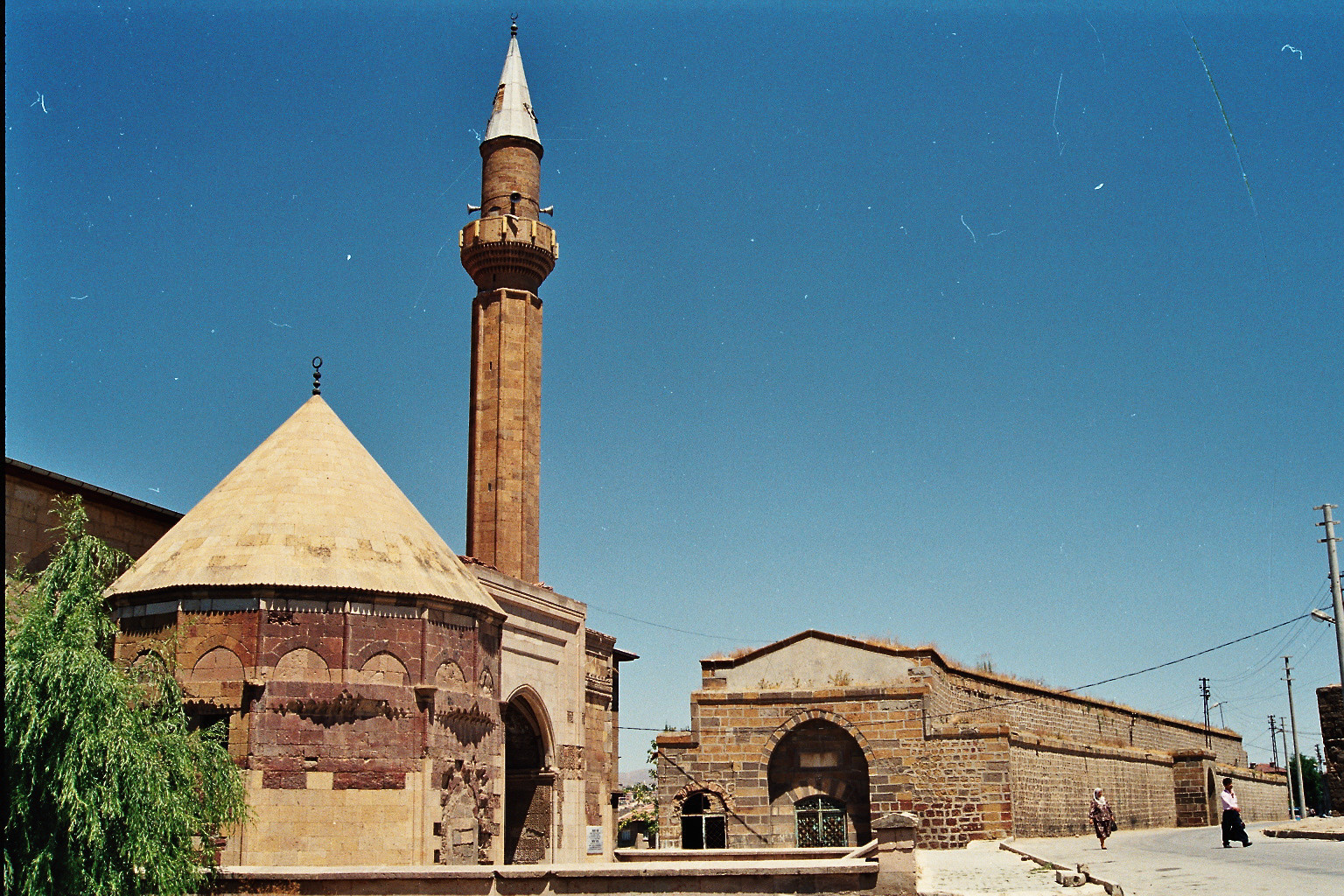 EXCURSIONS EN TURQUIE: Retour Vers Konya par Nigde - 17 juin 2011