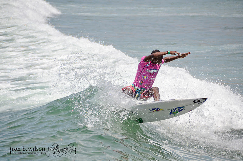 SURFING IN LIMA PERU. PUNTA NEGRA. EL HUAYCO.