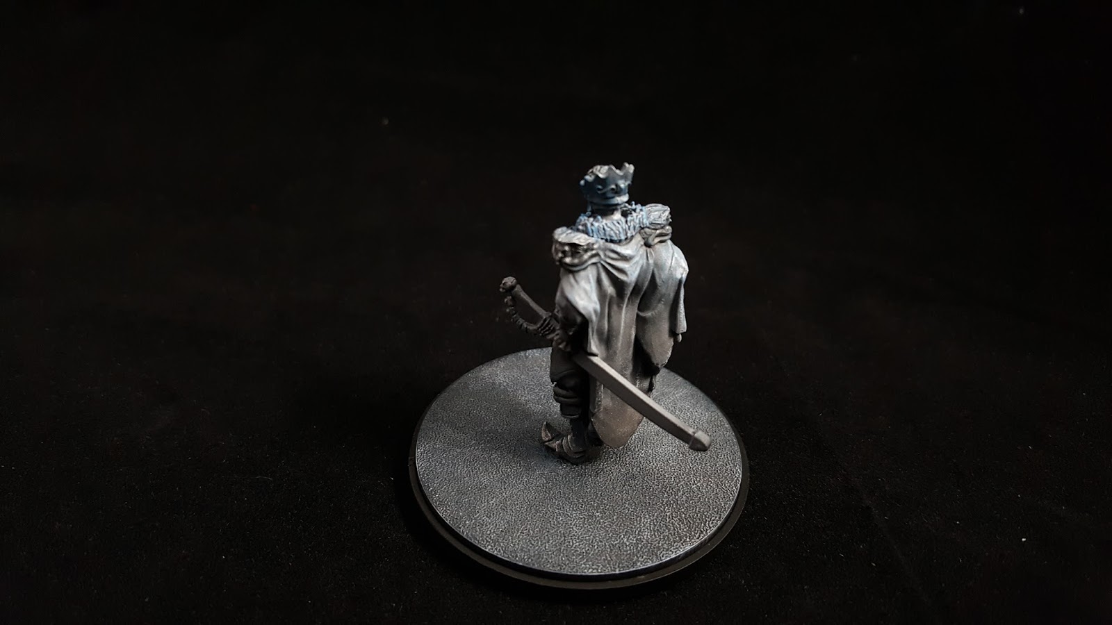 House of Zoxe: Hot off the Desk: KDM King's Man and the Hand