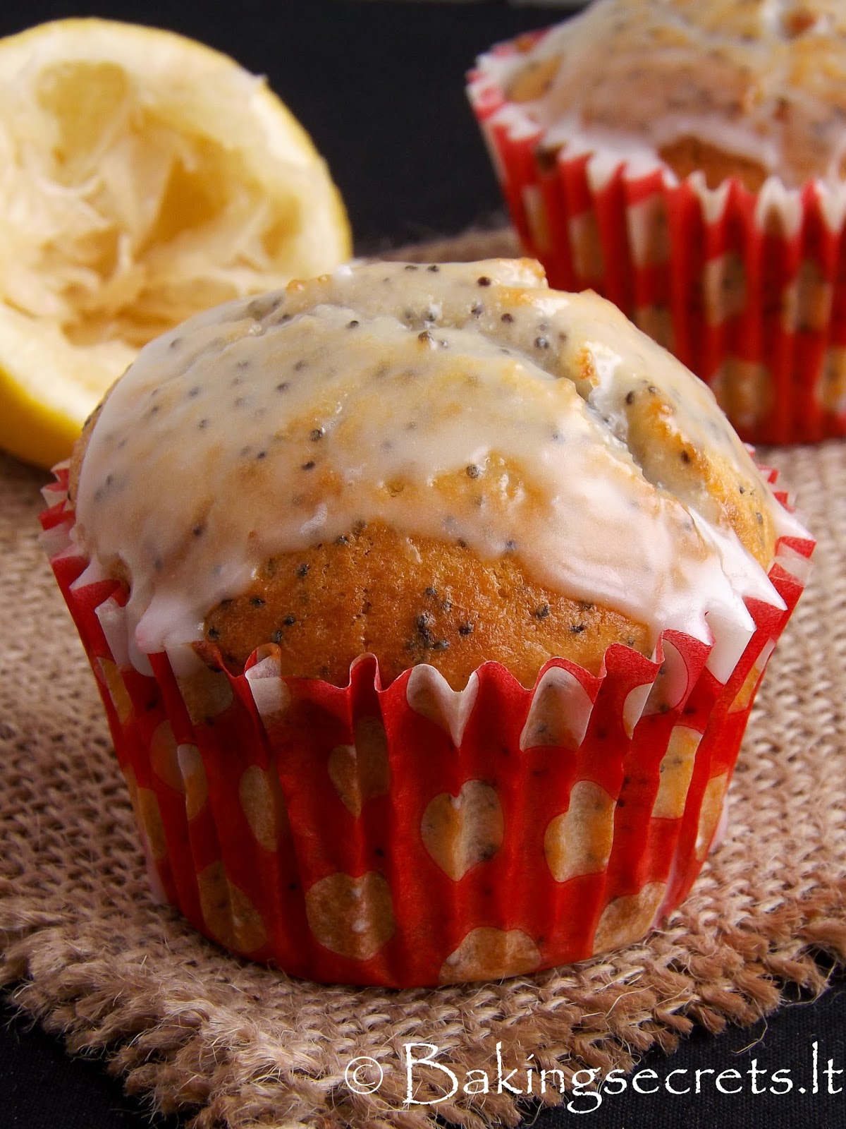 Baking Secrets: Citrininiai keksiukai su aguonomis + VIDEO | Lemon ...