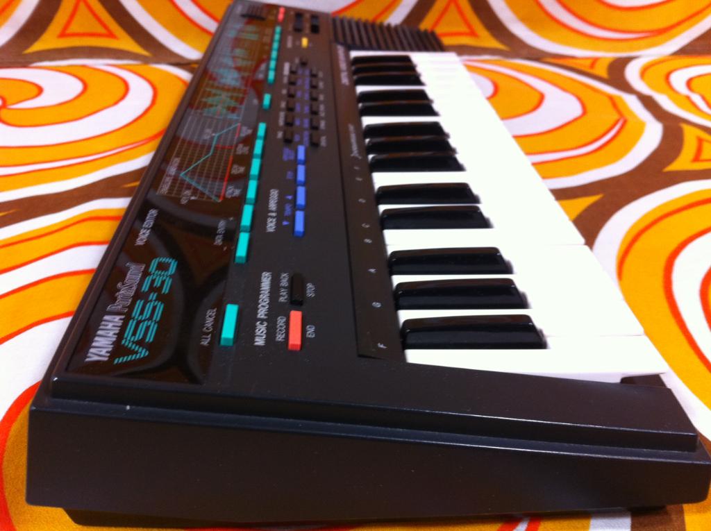 MATRIXSYNTH: Yamaha VSS-30 Sampling Synthesizer