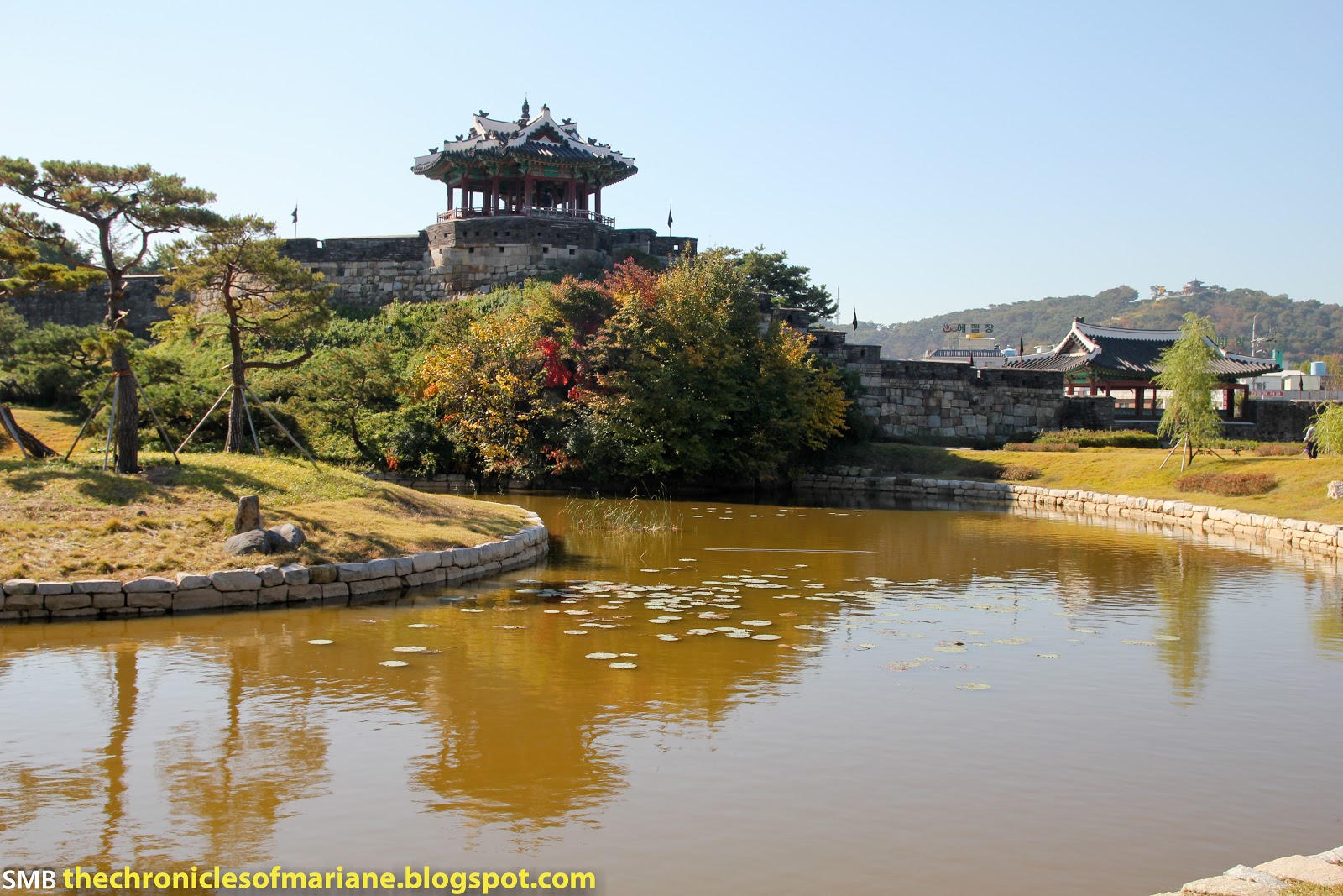 Suwon Hwaseong Fortress and Korean Folk Village, Yongin, Gyeonggi-do ...