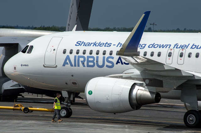 Airbus Retrofits Older A320 With Sharklet Wing-Tip - Aircraft Wallpapers HD
