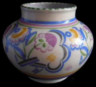 Rob's Poole Pottery Blog: MK pattern vase