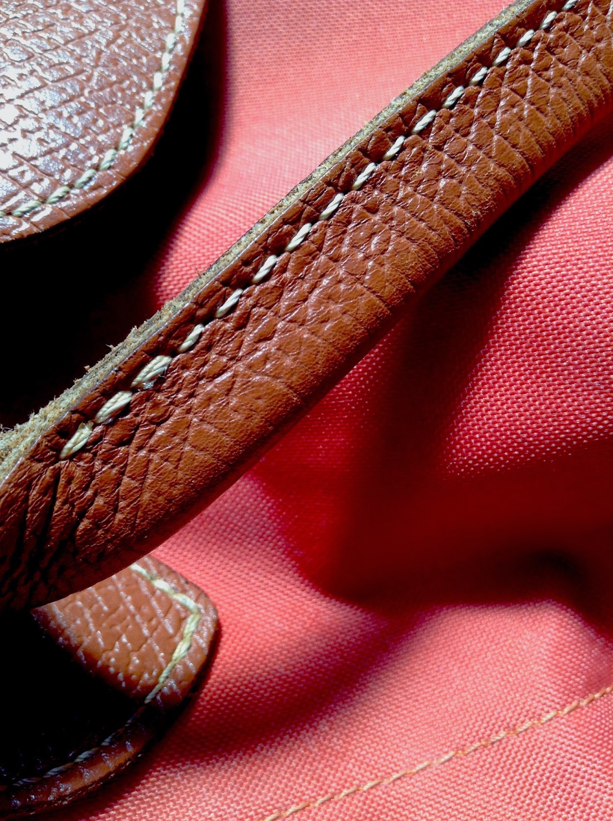 Little Miss Haute Couture: Authentication Class // Longchamp Le Pliage