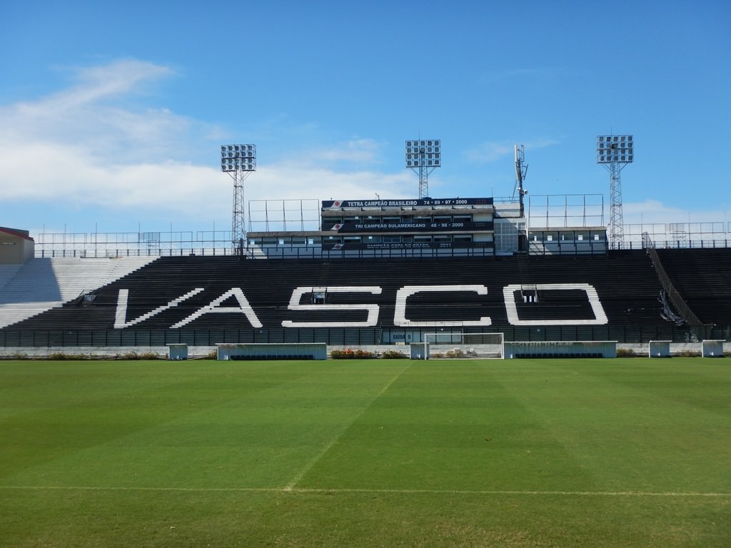 Estádio Vasco da Gama, uma visita guiada no Club de Regatas Vasco da ...