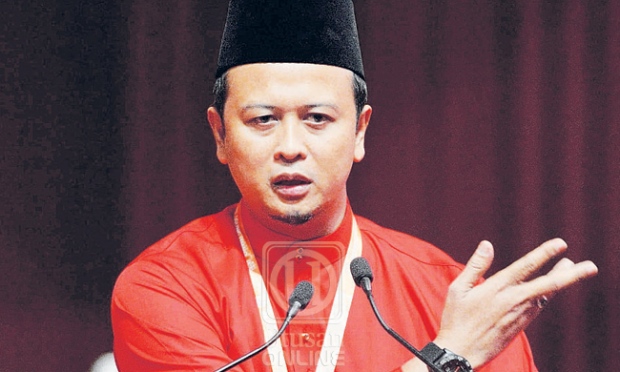 CATATAN ZABIDI: SYAMSUL DEBAT TERIMA ANUGERAH SUMBANGSIH USIM