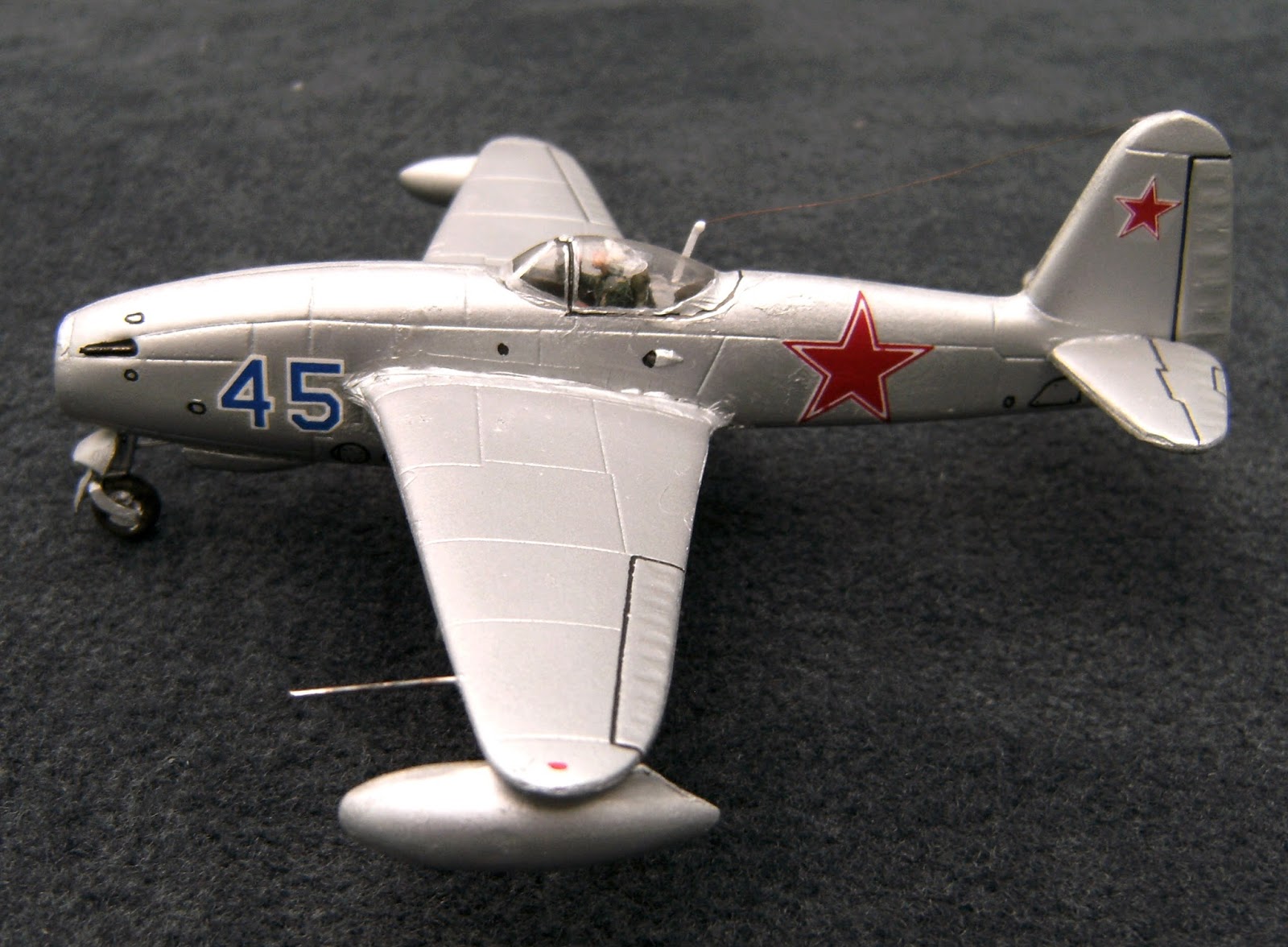 Happyscale-Modellbau: Yakovlev Yak-17 Feather - BR Vacu 1/72