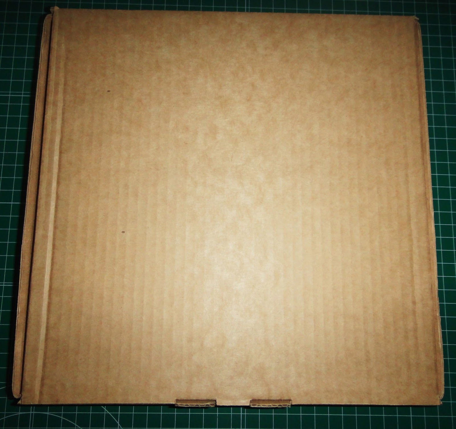 Decorando cajas cuadradas de cartón. | Manualidades