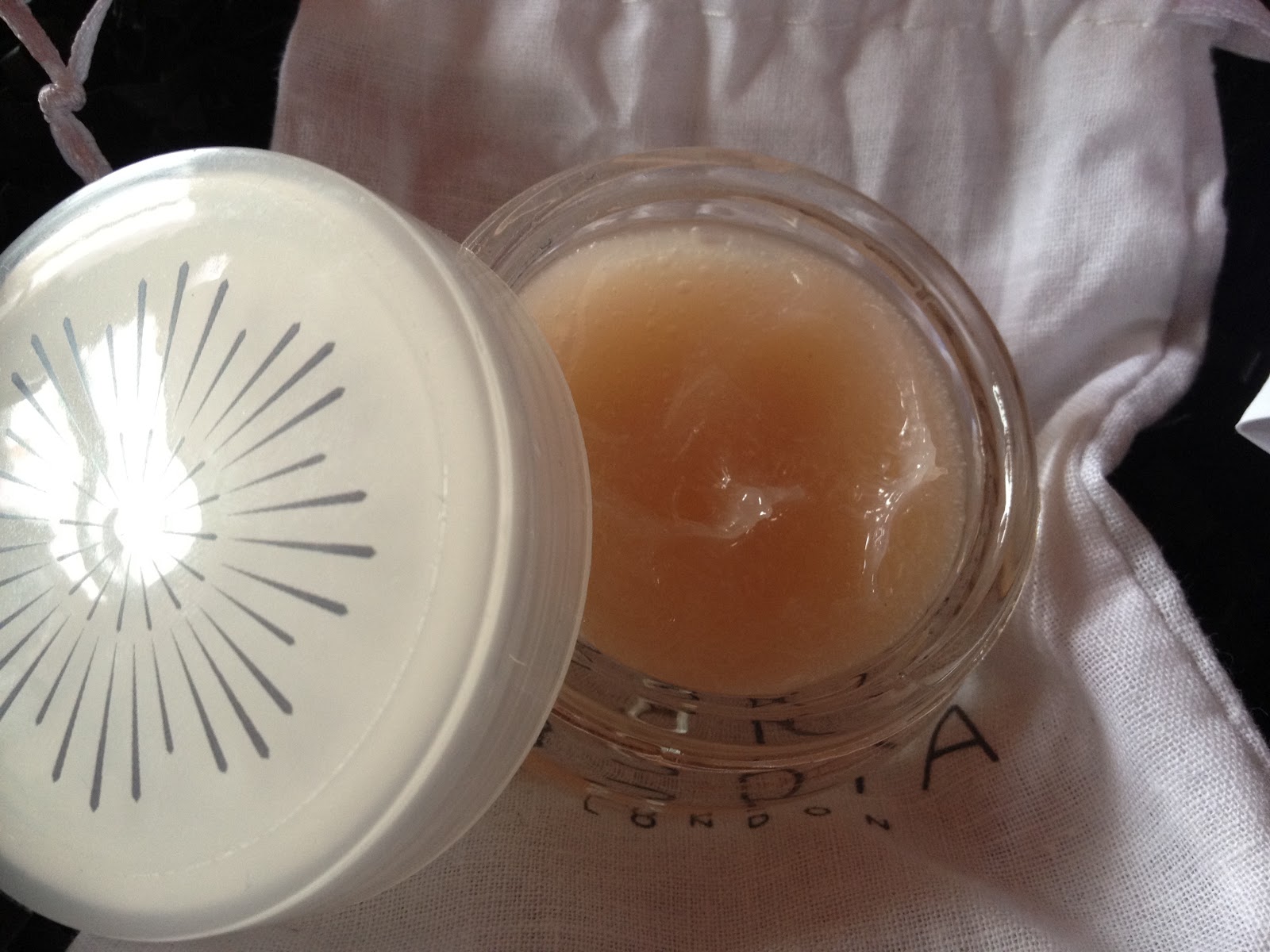 *beautifully superfluous*: REVIEW: OSKIA LONDON RENAISSANCE MASK