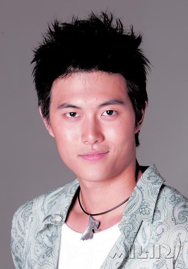 Jae Hee Photos and Profile