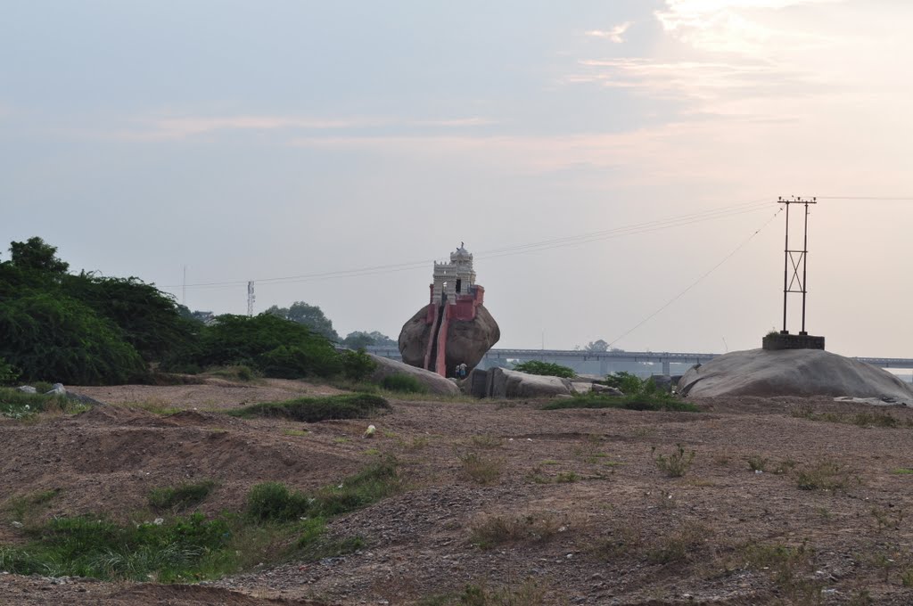 Tamilnadu Tourism: Kabilar Kundru, Thirukkoilur, Villupuram