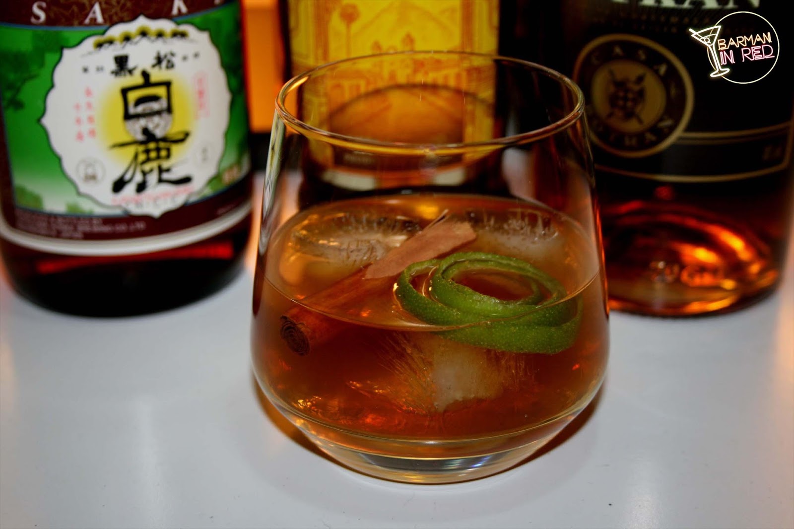 Coctel Dama Oscura, el Talento de un Trago en un Vaso (Dark Lady Cocktail)