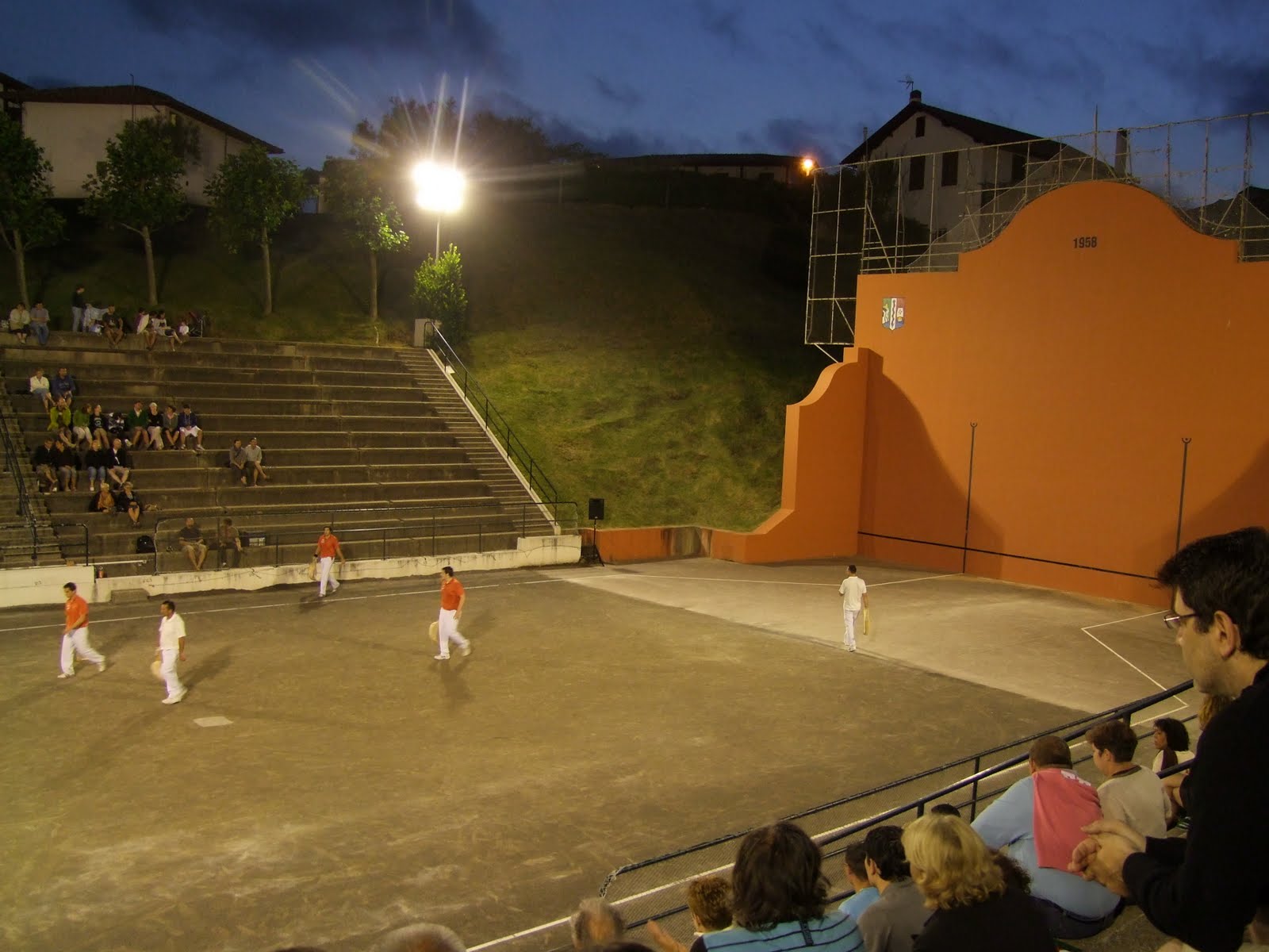 Les Chroniques d'Oxygène: Pelote basque et Grand Chistera