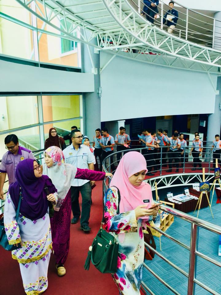 UniMAP Library: Lawatan Kerja Akademik Kolej Vokasional Kangar, Perlis.