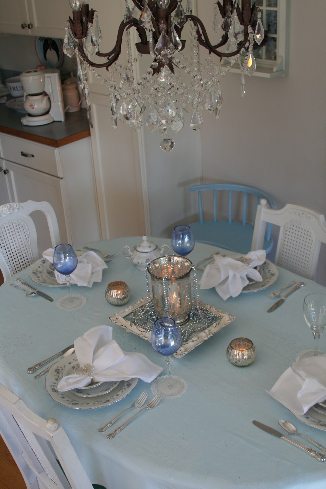 For the love of white: Wintery Blue Tablescape