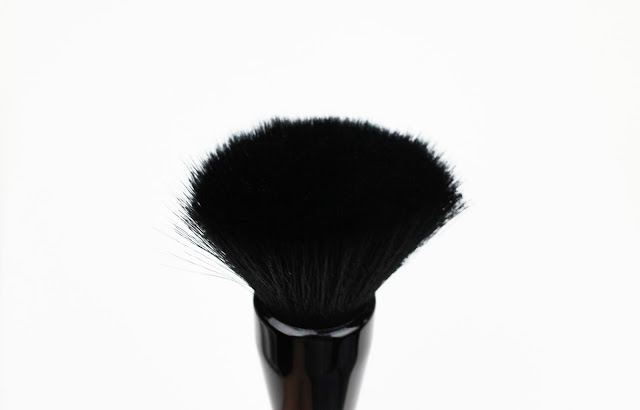 Deniz Shares: Elf Pudra Fırçası - Elf Powder Brush