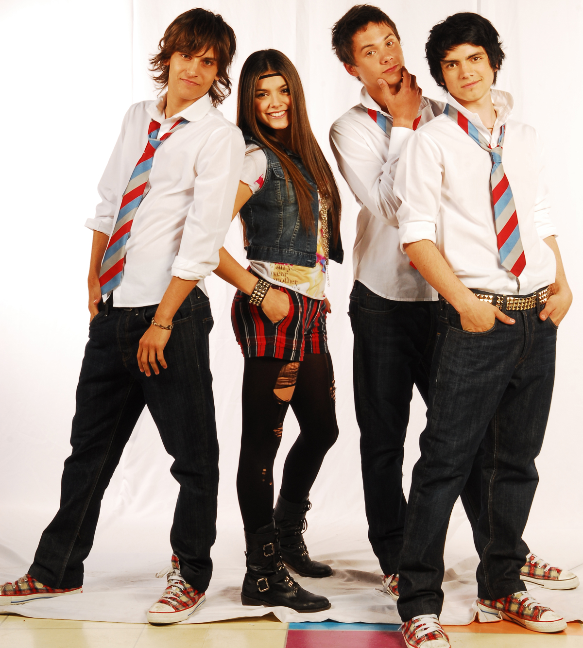 Consentidos :): LA TRAMA DE LOS PERSONAJES (1)