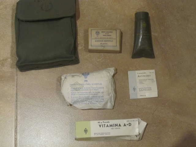 Webbingbabel: Spanish Army Individual First Aid Kit 80s