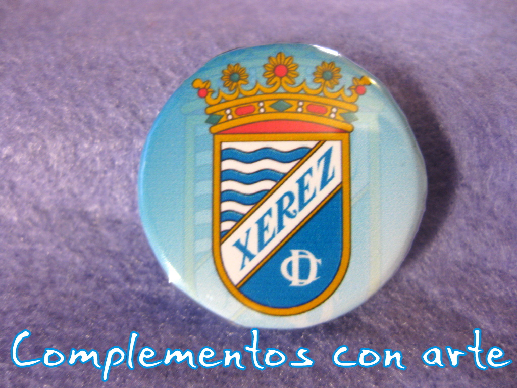 Complementos Con Arte: Mas Chapitas.......