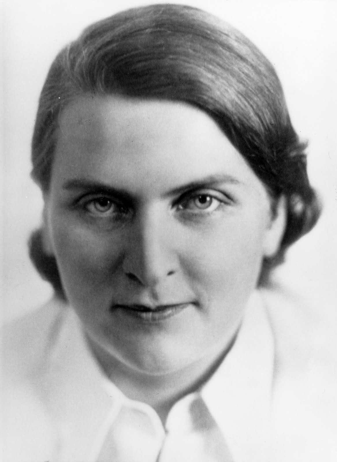 Women Heroes of WWII: Maria von Maltzan: The German Countess Who Hid Jews