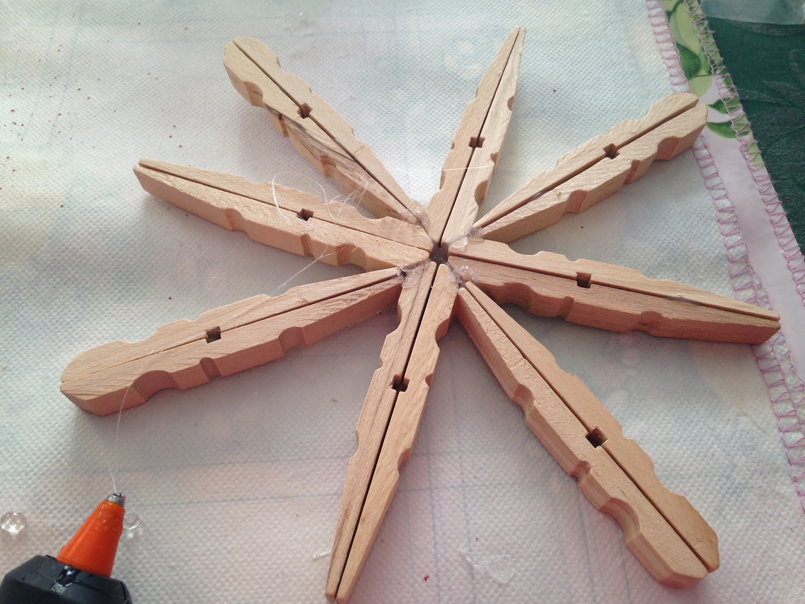 ** Incanto Rosa **: DECORAZIONI NATALIZIE : LE PINZE DI LEGNO