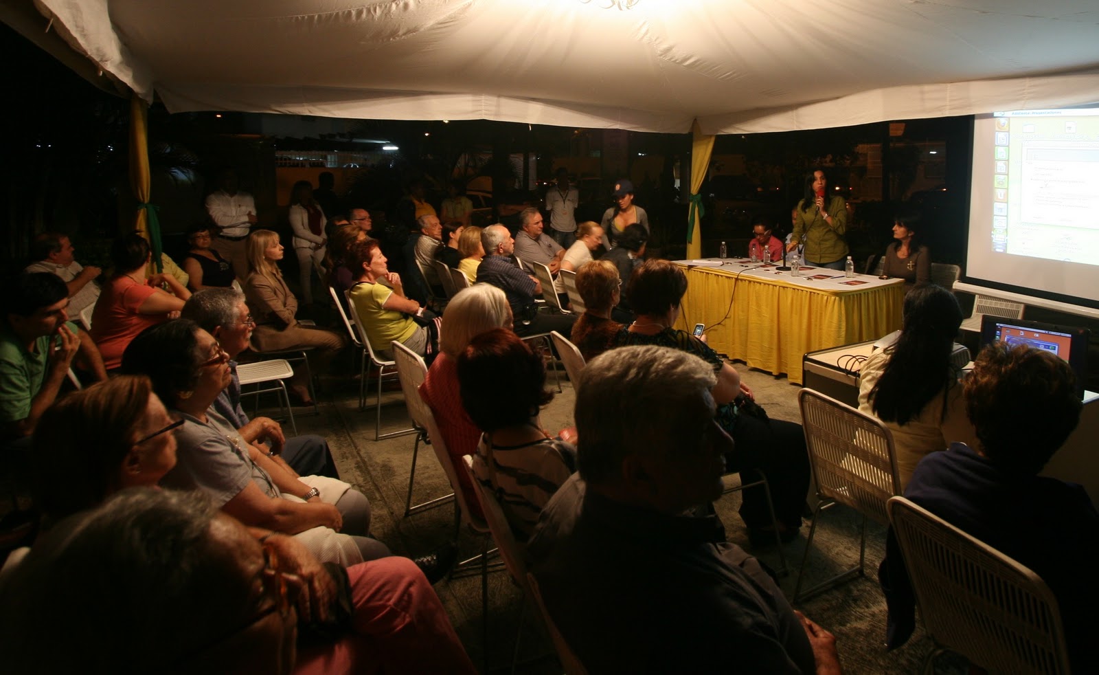 Flavia Martineau - Juntos por un futuro mejor: Vecinos de Macaracuay ...